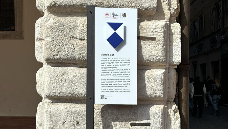 Scudo Blu - Piazza del popolo
